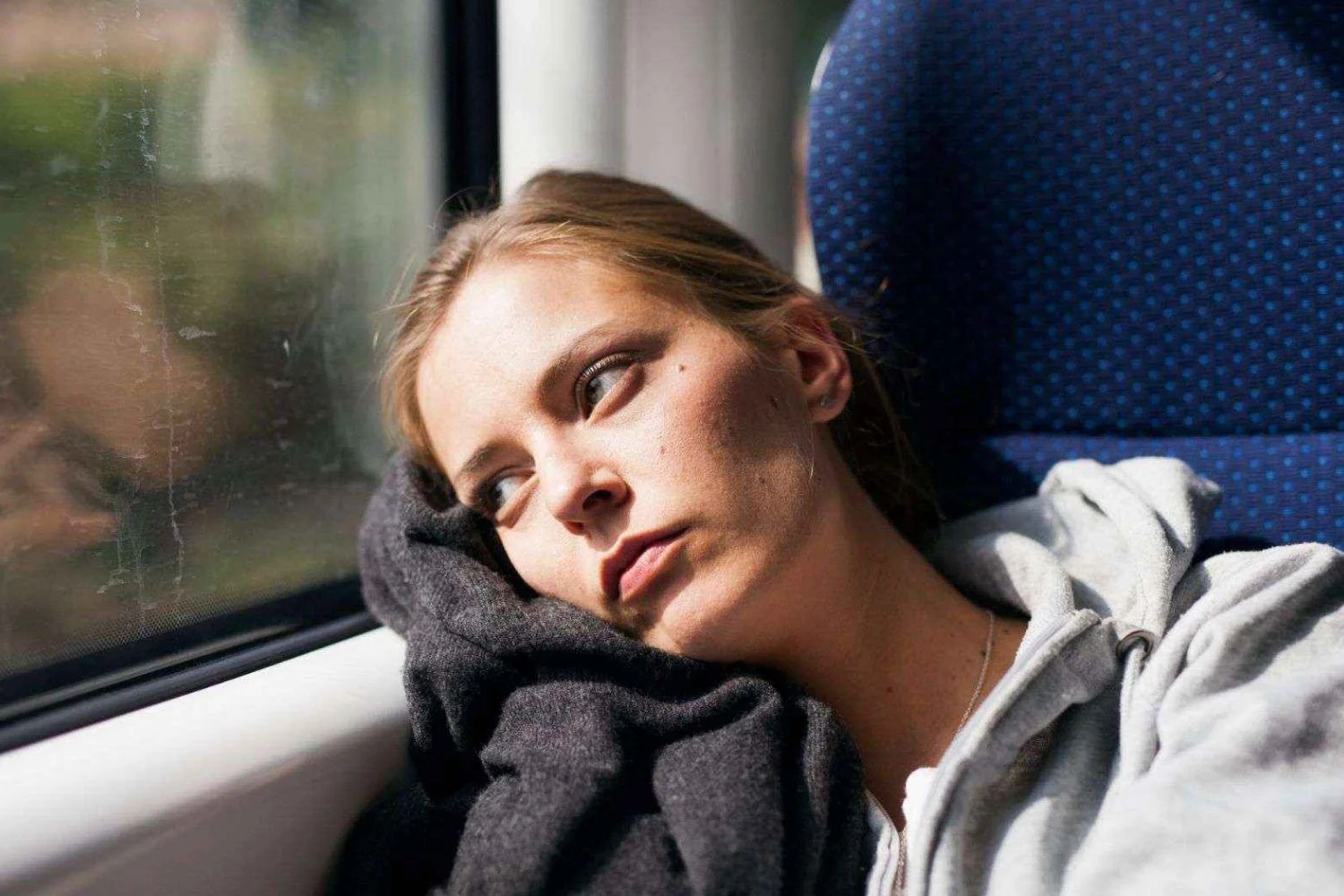 How to deal with homesickness? 8 tips to ease homesickness — Calm Blog