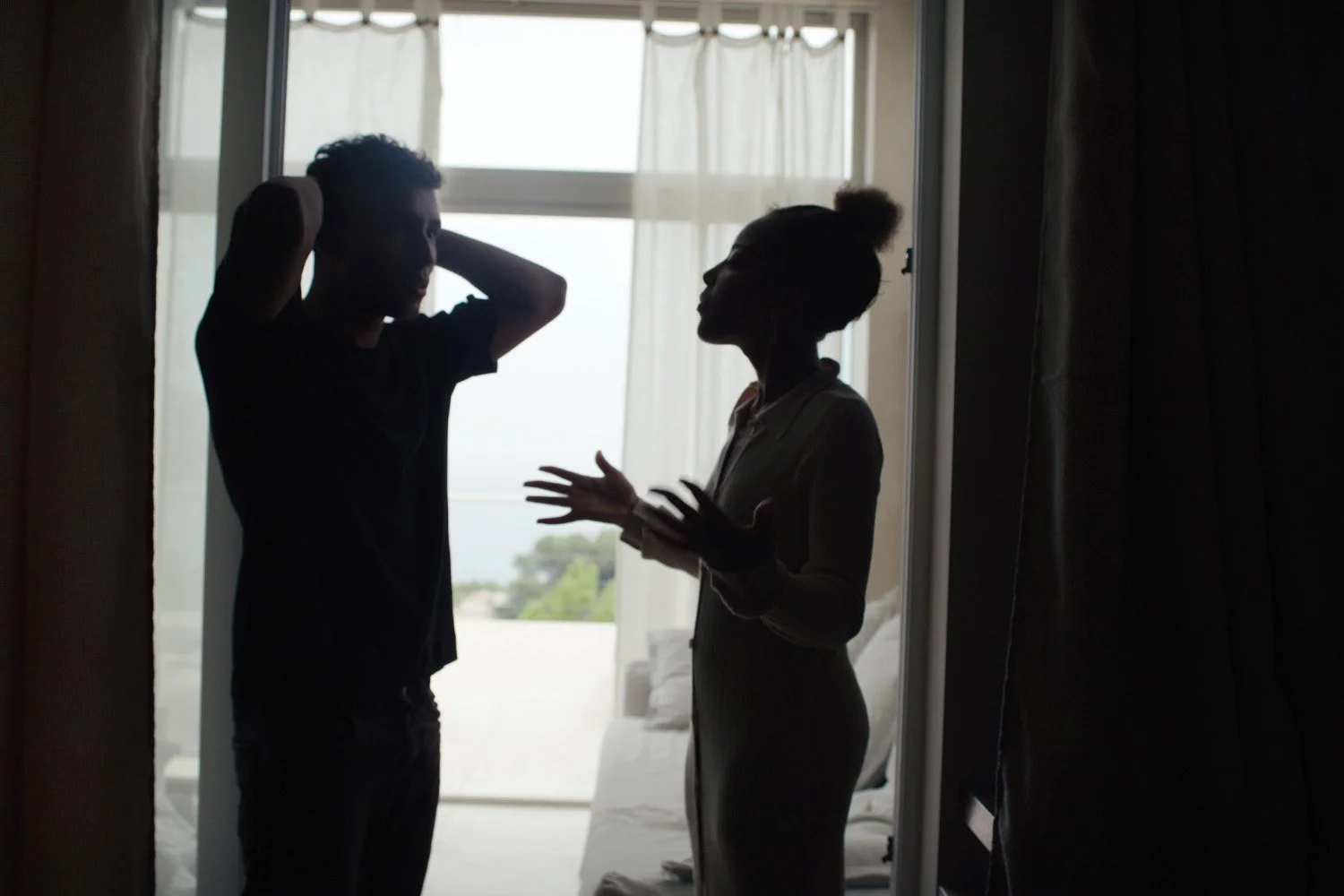 What is a narcissist? Definition, signs & how to recognize narcissism — Calm Blog