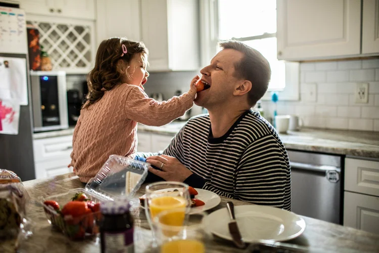 Mindful parenting: what it is, benefits & 10 ways to practice — Calm Blog