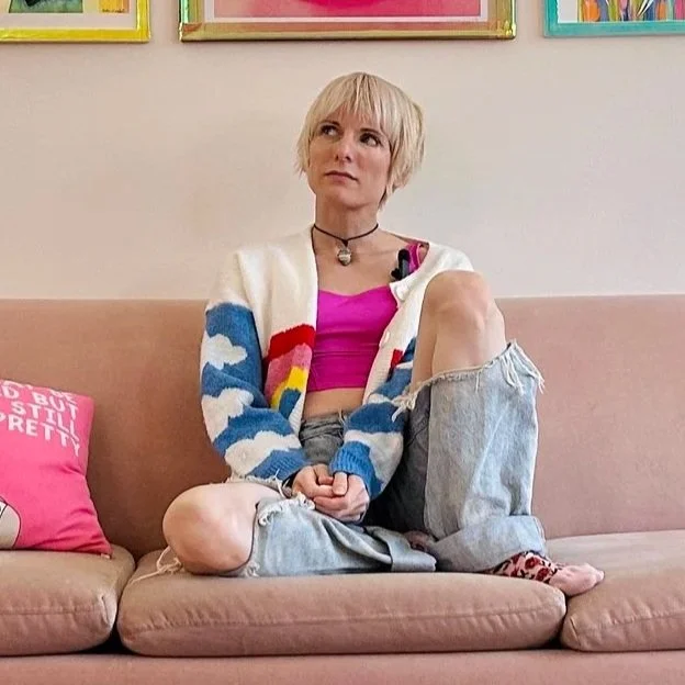 About Michelle | Writer, Artist, Reiki Teacher, & Feline Enthusiast 🐈‍⬛ ...