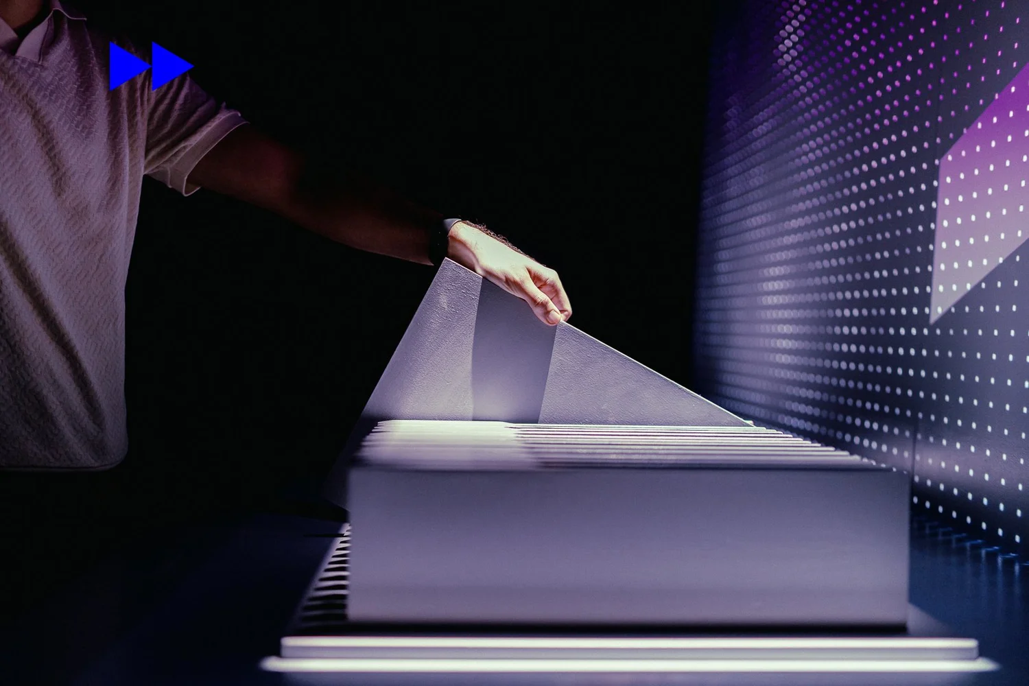 What Is Phygital? Blending Physical & Digital Experiences | DVSI