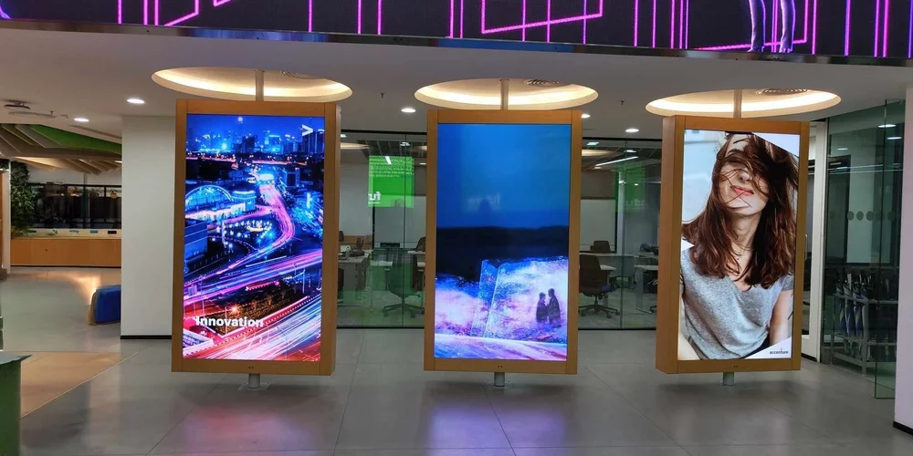 Kinetic Displays | Dynamic Motion Digital Screens & Interaction