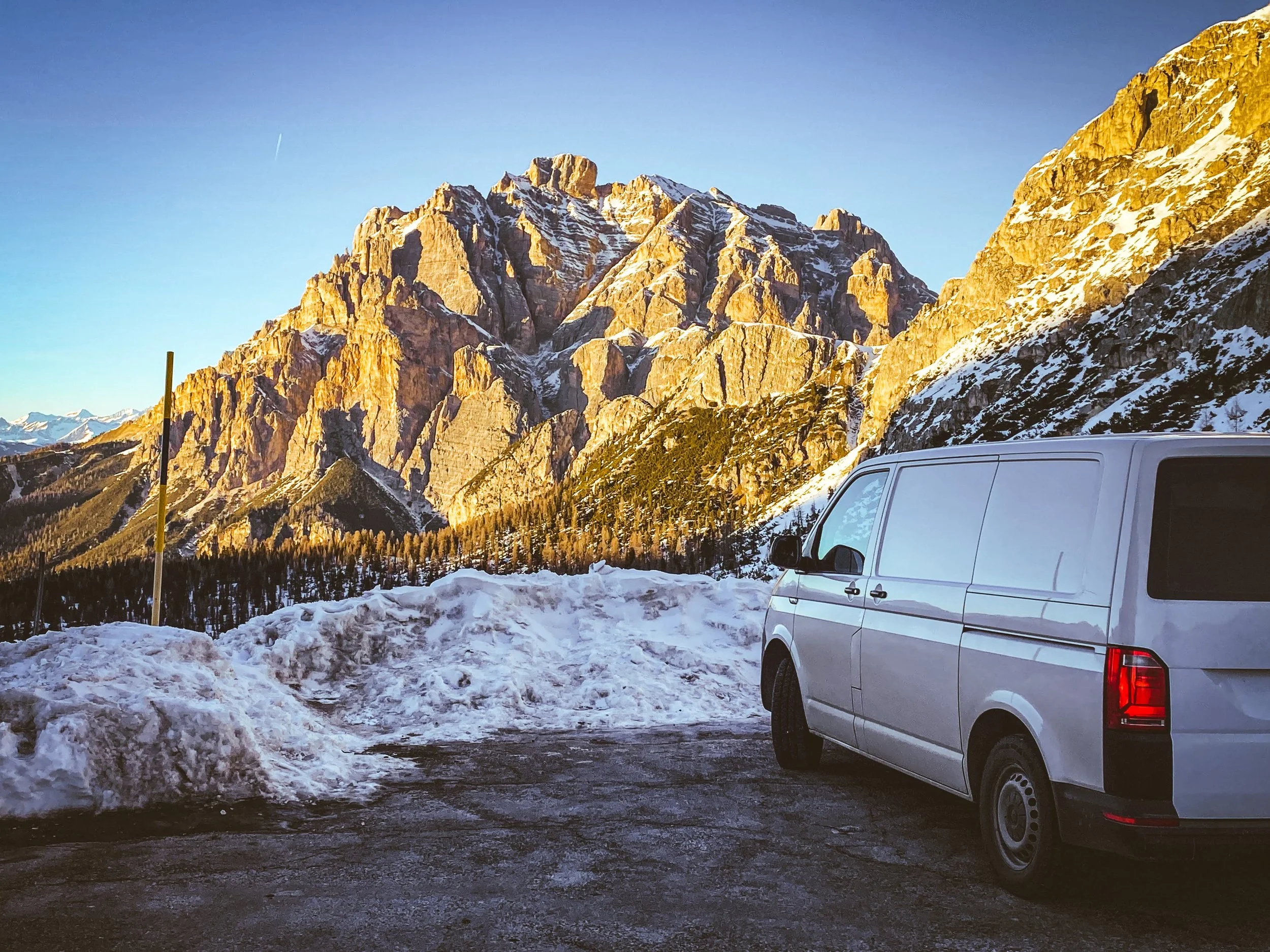 Transforming a VW transporter to a mobile home