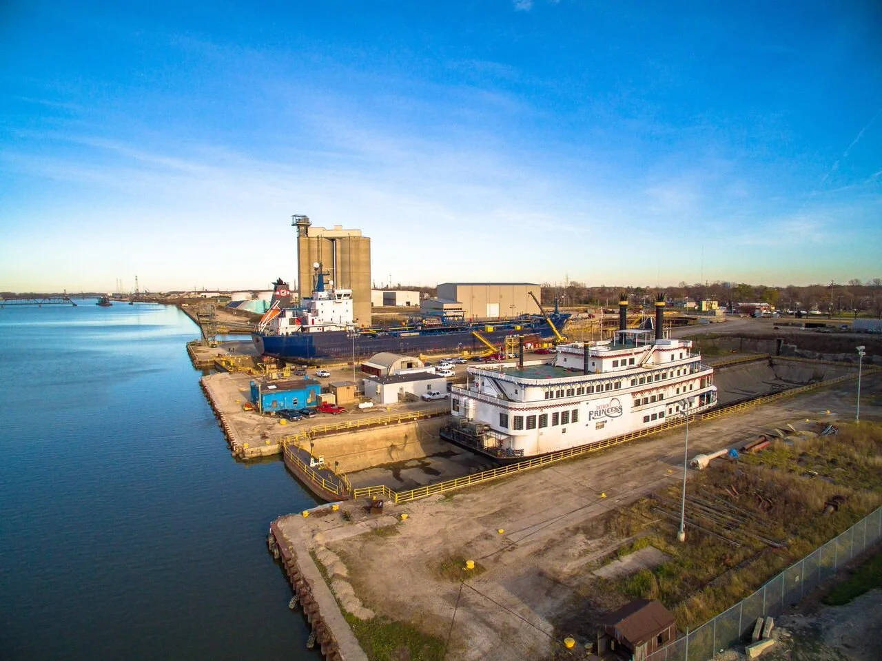 Toledo Shipyard — Port Authority