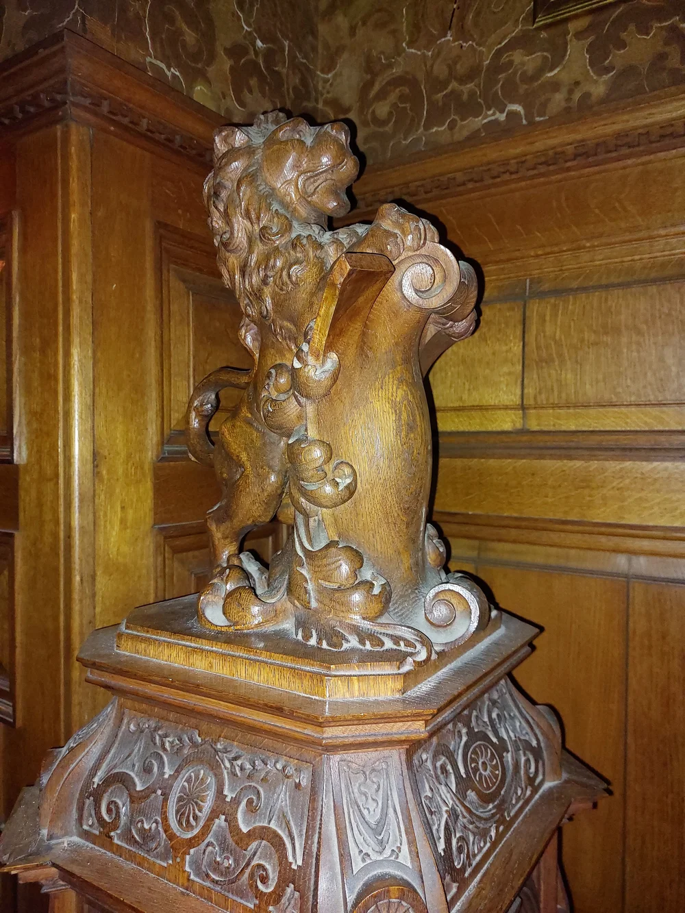 Stokesay Court