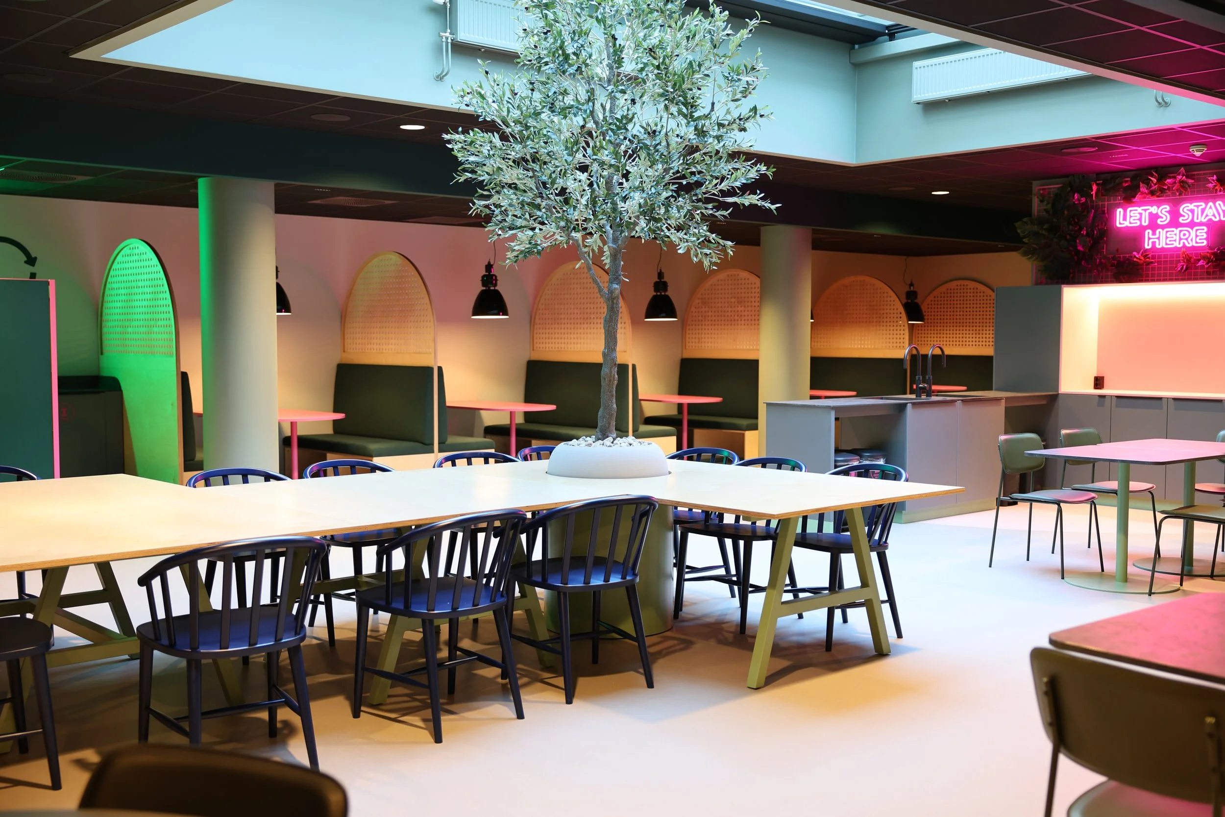 Bunks at Rode - Hostel ｜ Studio Apartments ｜Rooftop Terrace