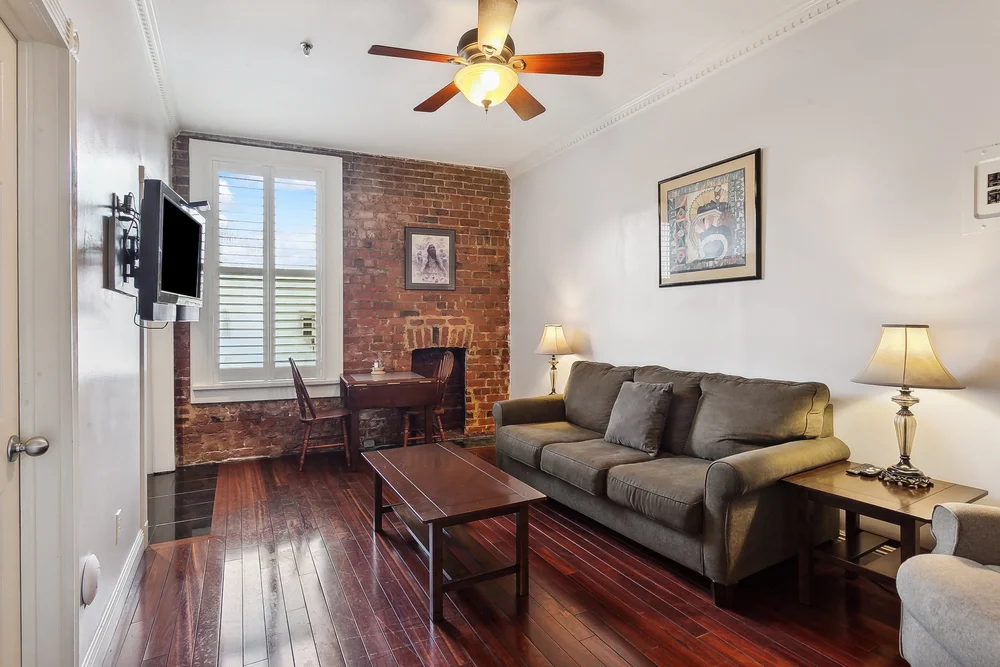 Reserve Your Room — Hotel Maison Pierre Lafitte