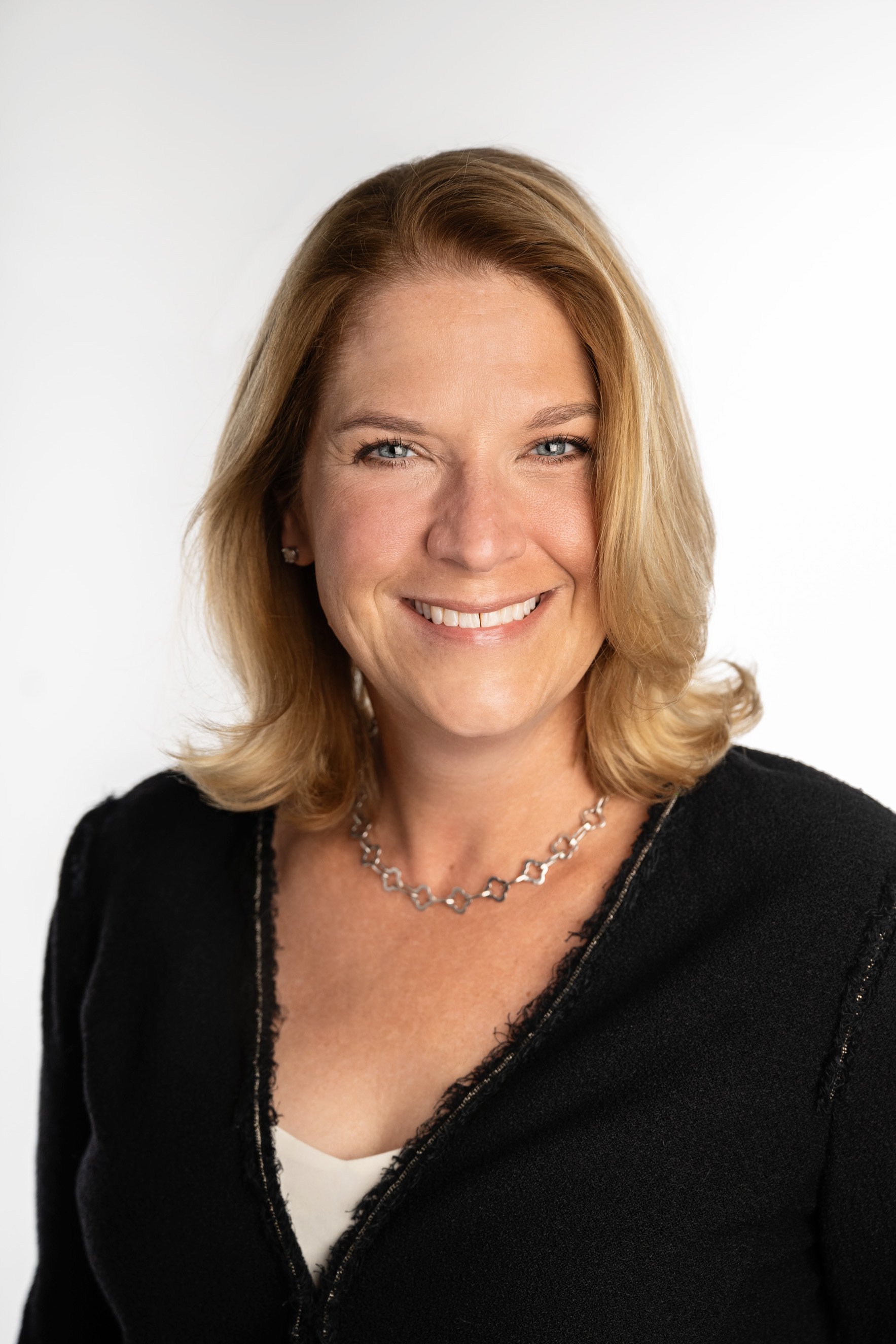 Jessica Niekrasz, Principal