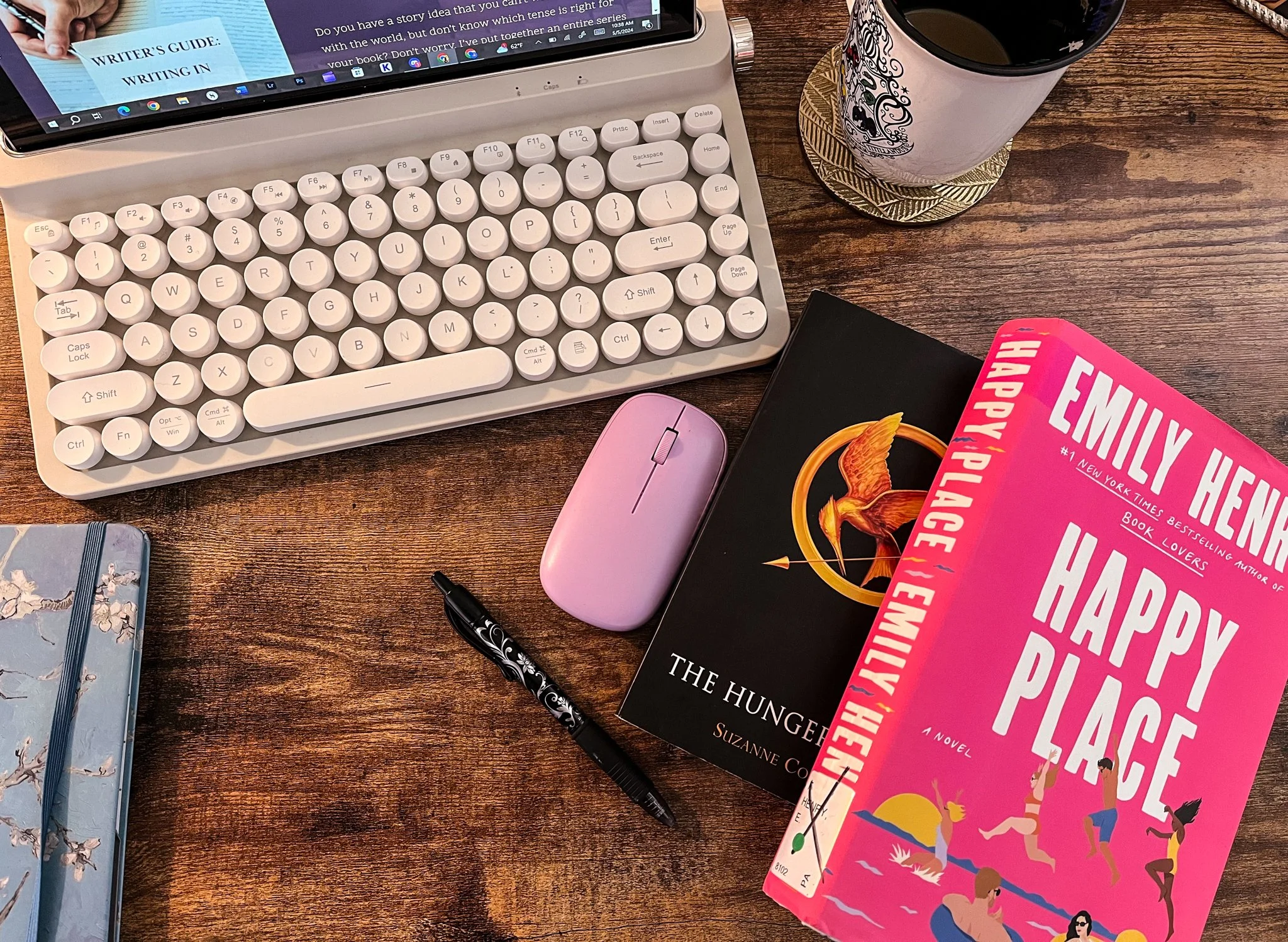 How to Use Present Tense in Fiction Writing — Humming Hearts Publishing