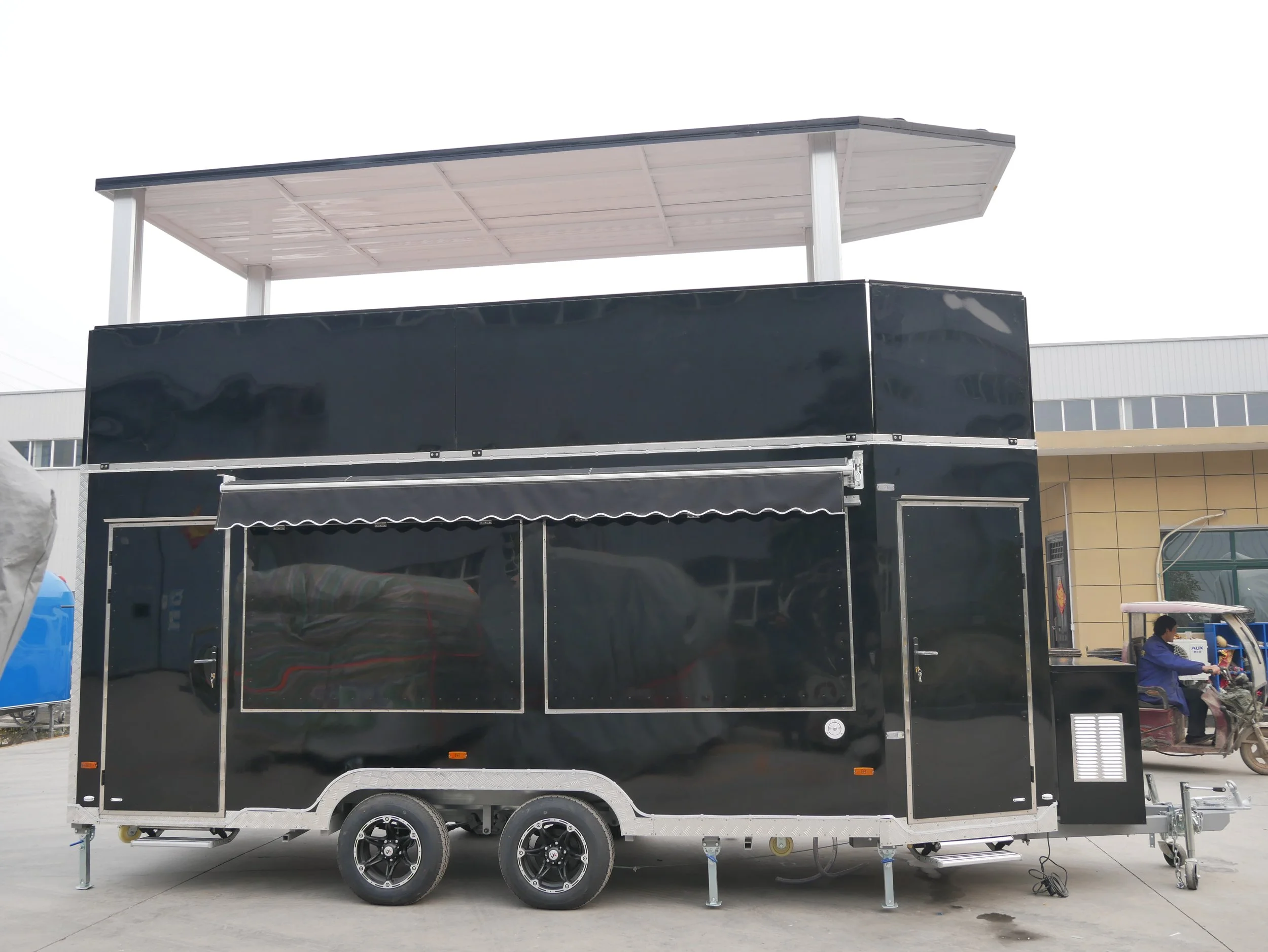 Double Decker — The Food Truck Connect