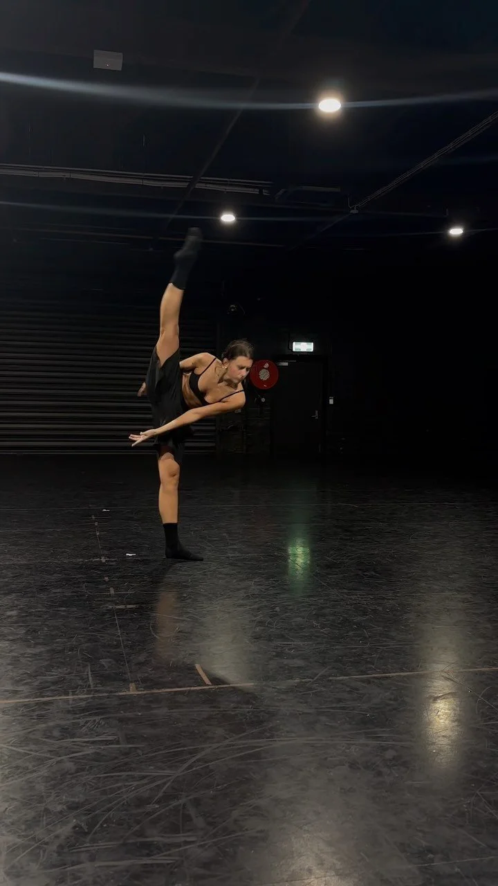 Play — Scimm. Dance