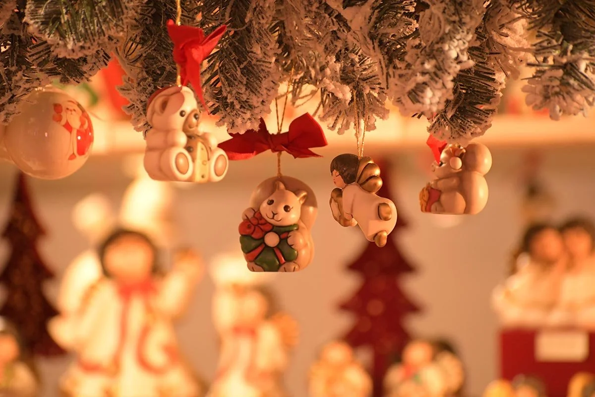 How Did the Tradition of Giving Gifts at Christmas Originate ...