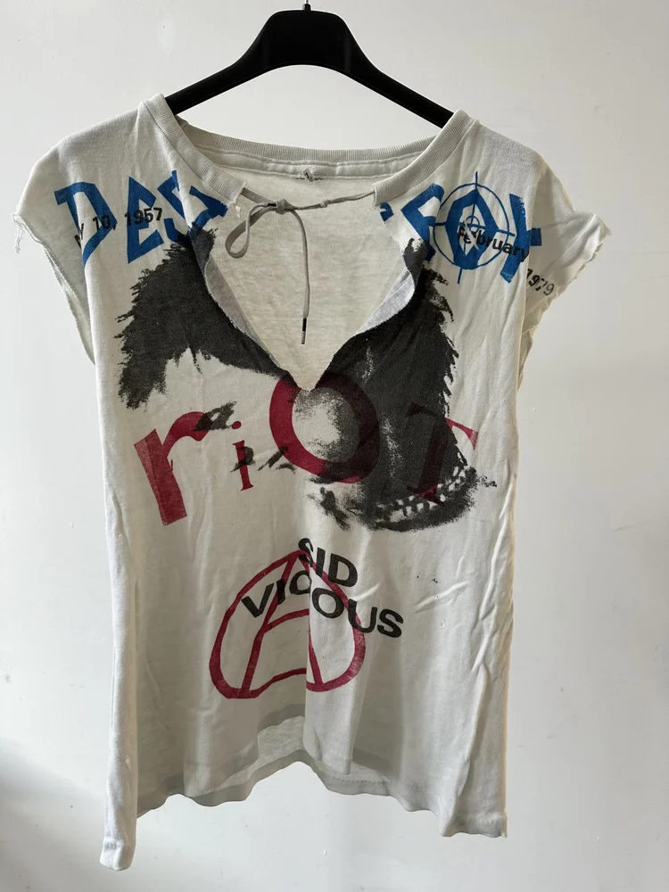 Punk - Rebellion und Authentizität im Kostümverleih Berlin ...