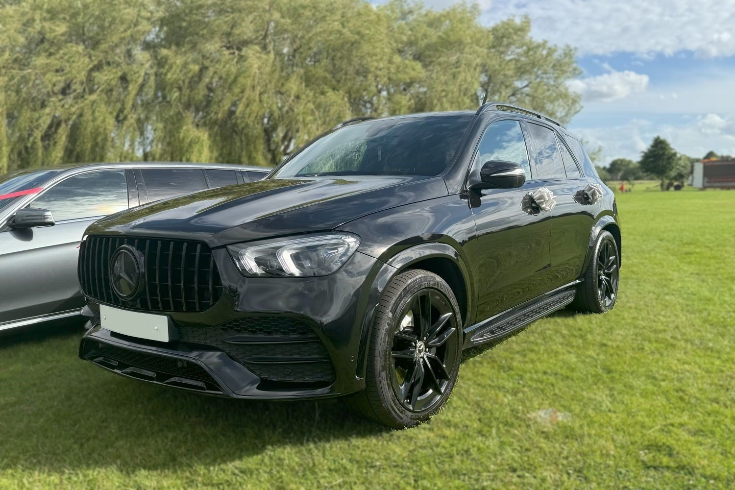Hire Our Mercedes Benz SUV | Warsop Limousine Hire