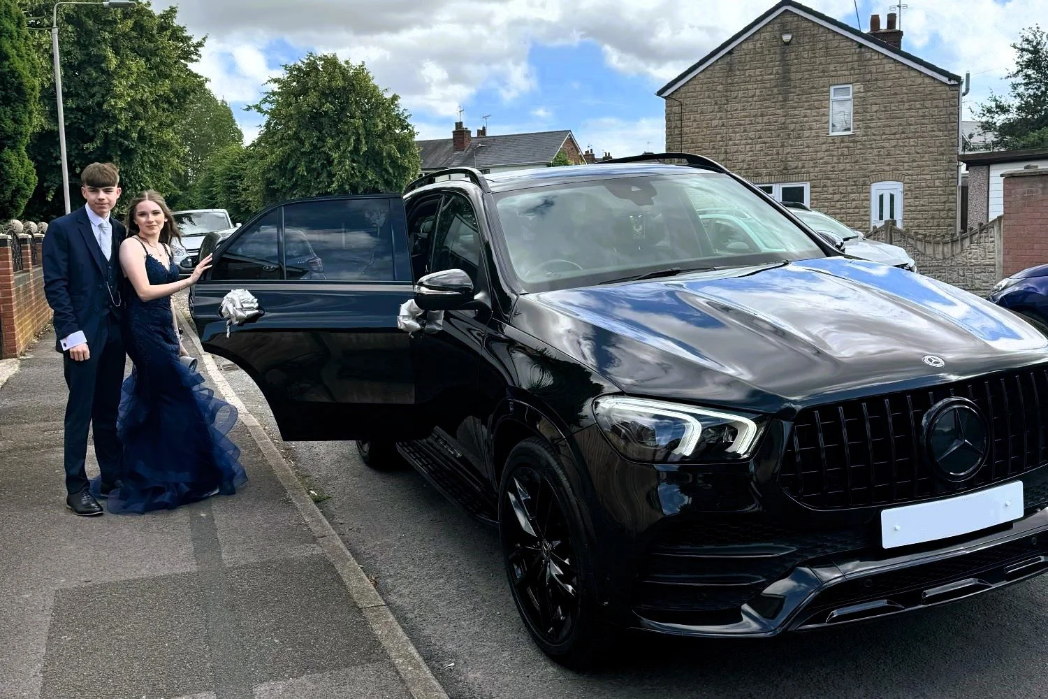 Hire Our Mercedes Benz SUV | Warsop Limousine Hire