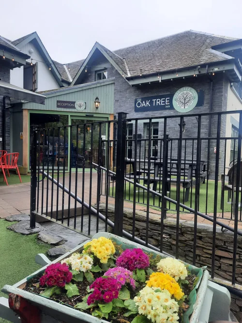 The Oak Tree Inn — Acorn Writing Retreats