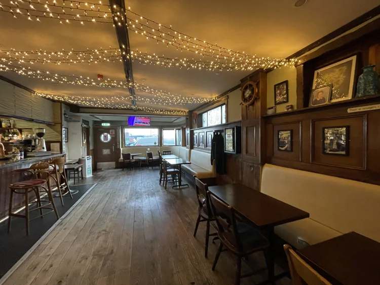 The Ferry Inn — Coast & Country Pubs