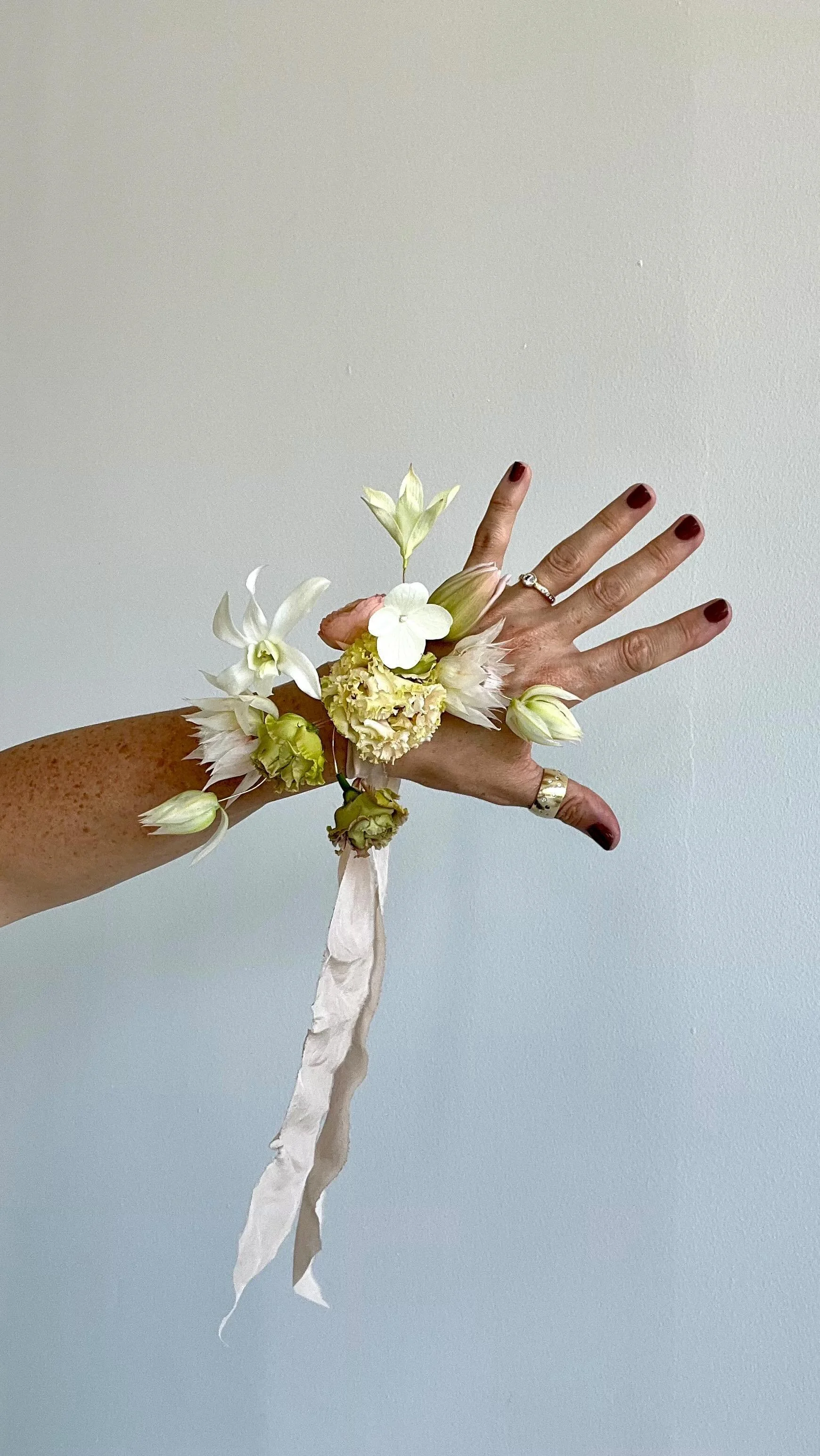 The Art of Wearable Flowers — Susan McLeary a.k.a. Passionflower Sue