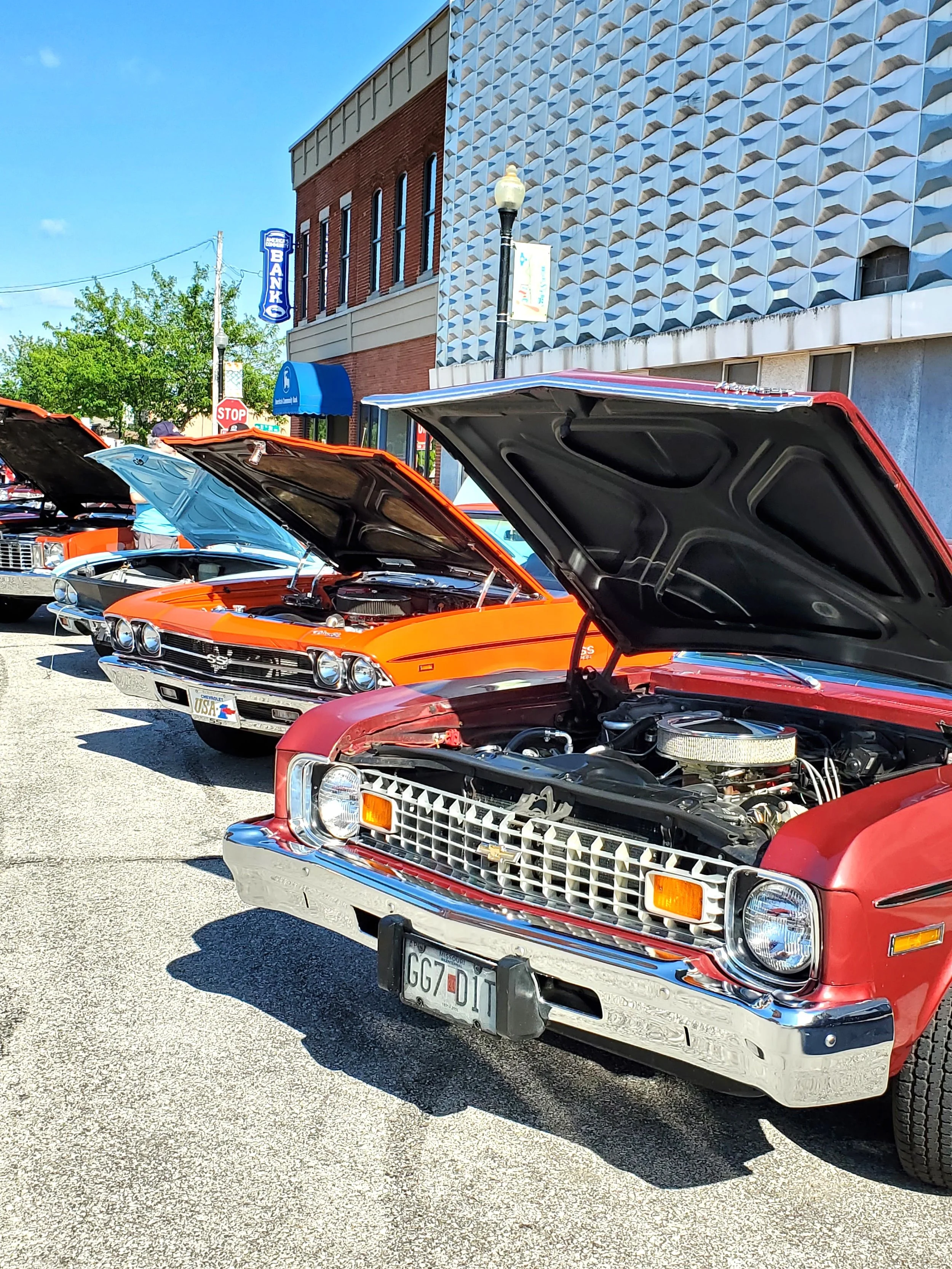 Car Cruise — Downtown Blue Springs