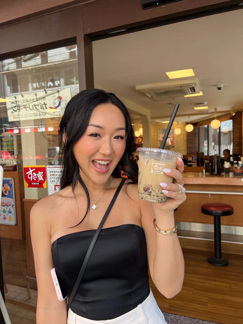 About — Vanessa Lau