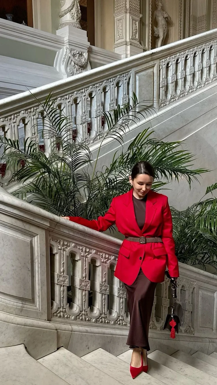 3 FRESH COLOR COMBOS TO PAIR WITH RED ON VDAY, OTHER THAN WHITE OR ...