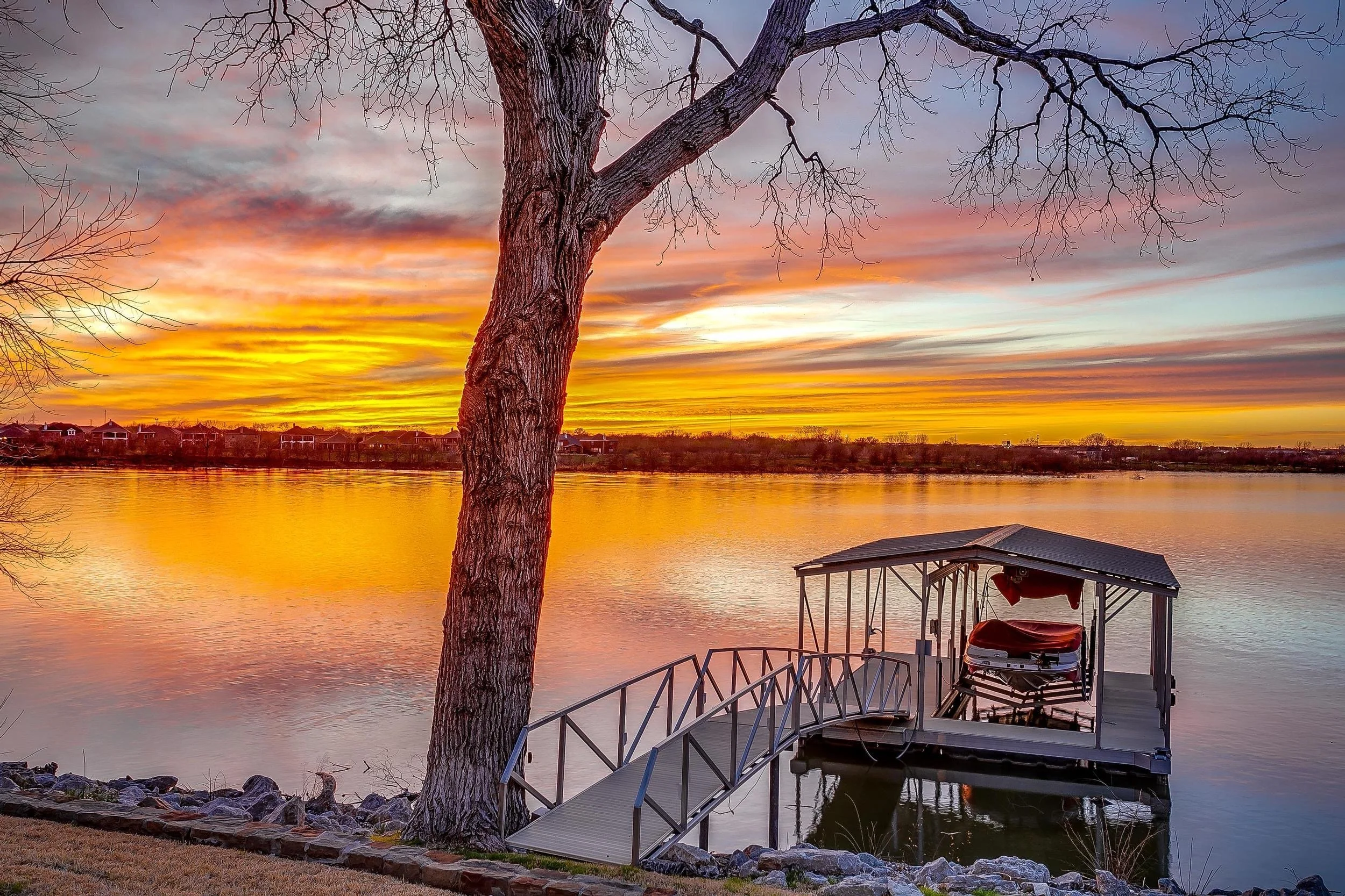 Ashton Theiss — The Ashton Agency