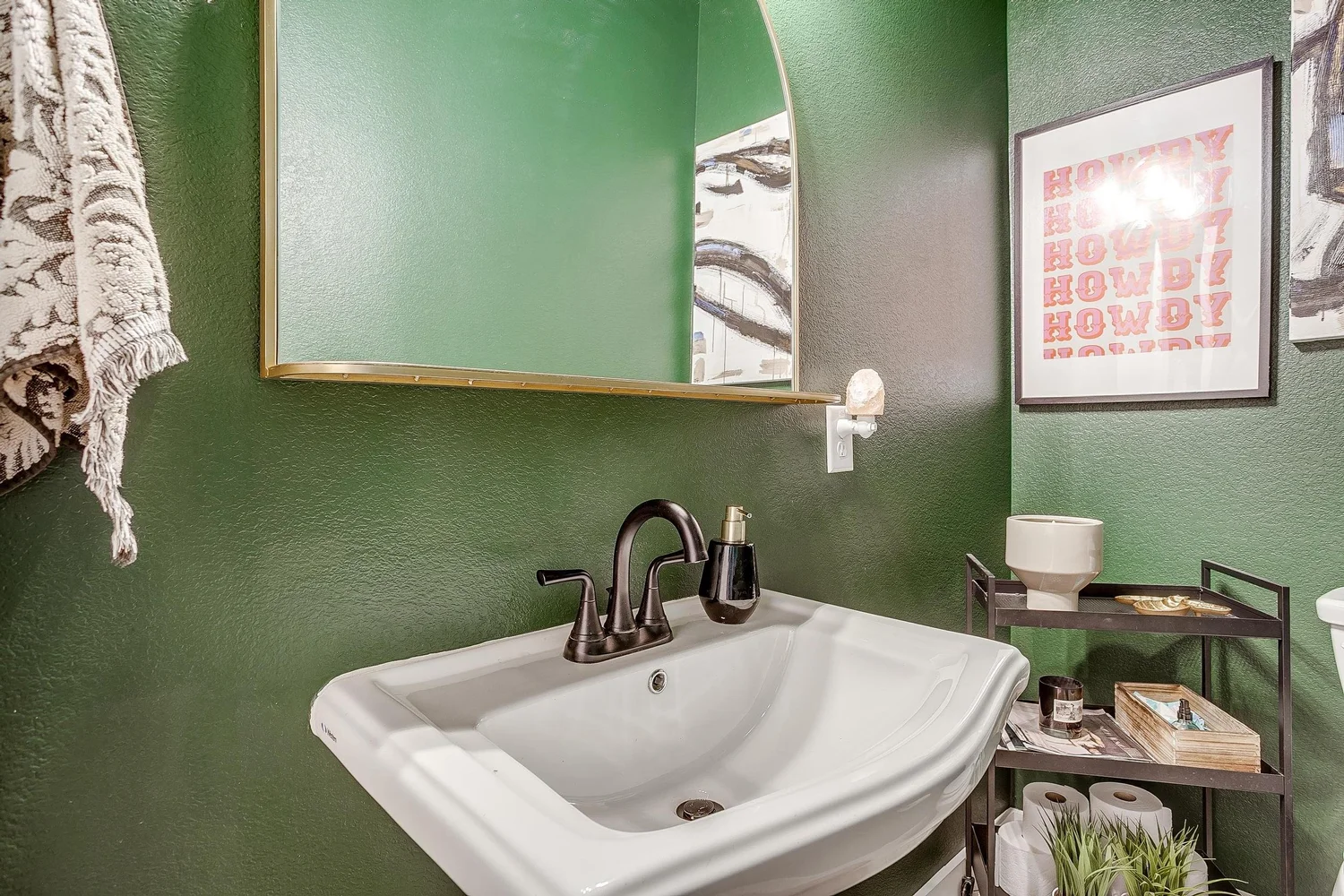 2255 ROOK DRIVE — The Ashton Agency