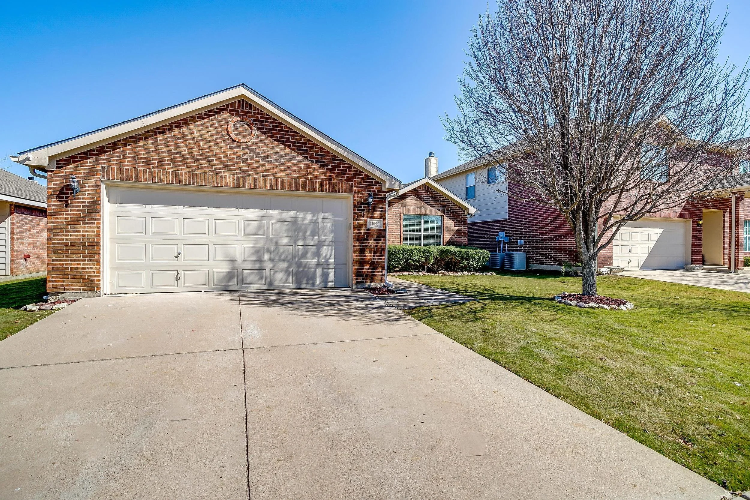 10900 BRAEMOOR DRIVE — The Ashton Agency