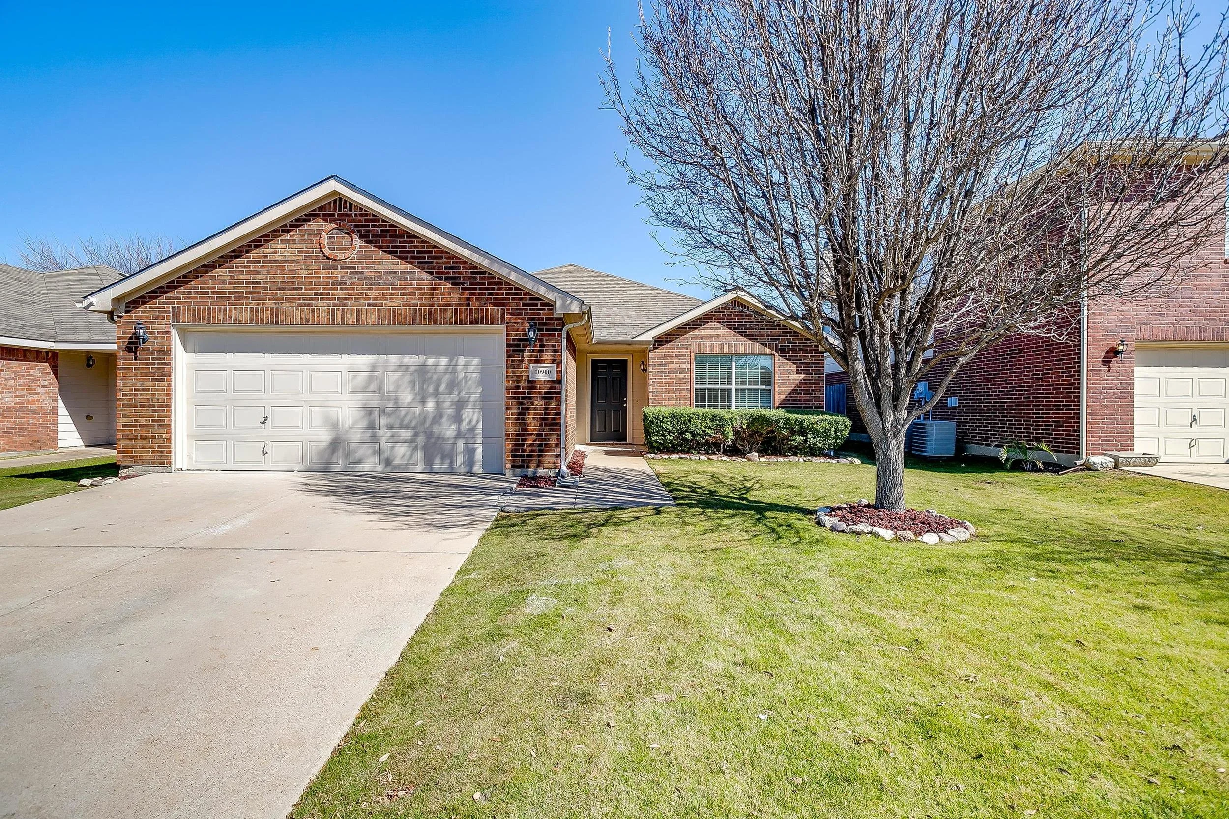 10900 BRAEMOOR DRIVE — The Ashton Agency