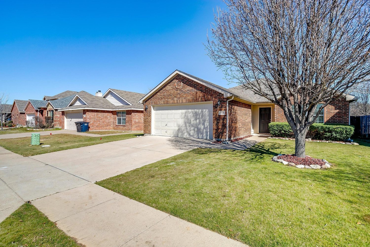10900 BRAEMOOR DRIVE — The Ashton Agency
