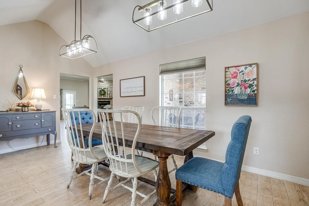 112 TIGERS EYE COURT — The Ashton Agency