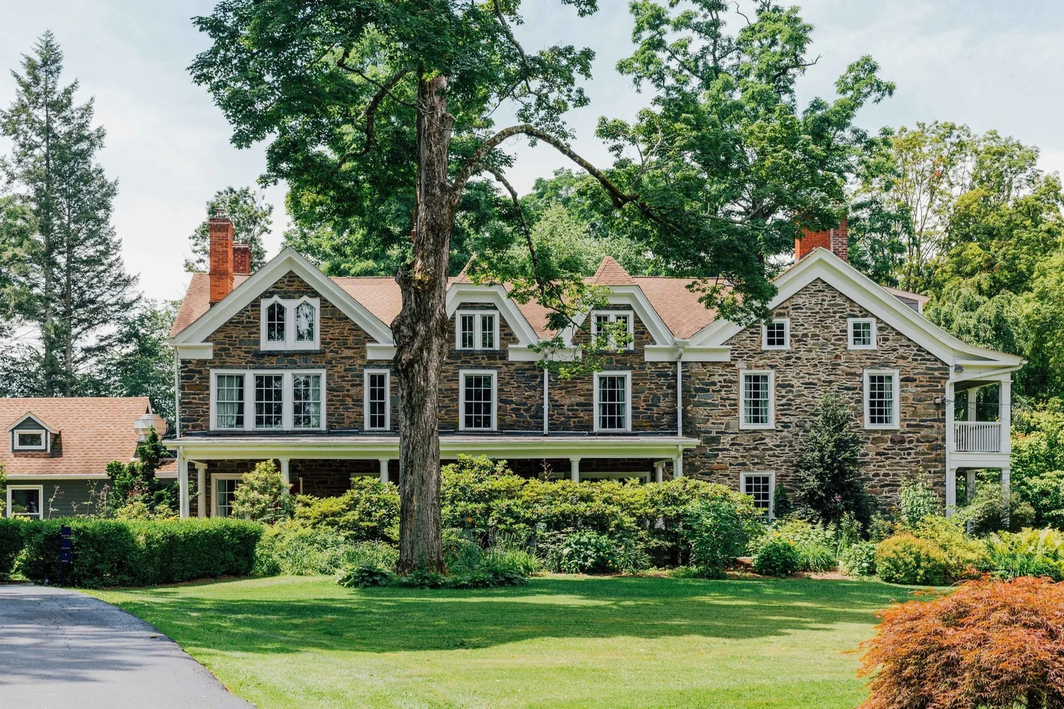HASBROUCK HOUSE — Interior Monologue