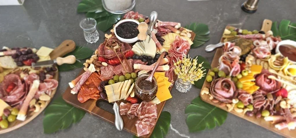 Gather 'n Graze Extravaganza (12-20 people) — The Wooden Palette