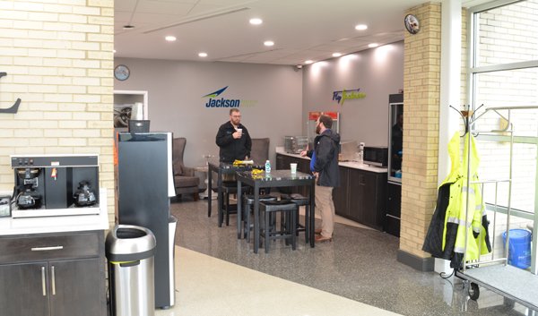 FBO — Jackson Regional Airport