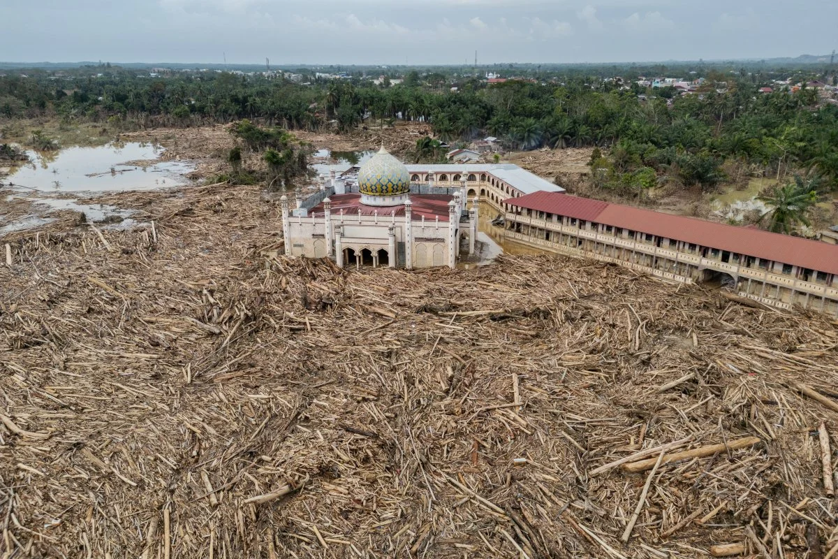 Photo Essay: Climate Change and Deforestation Collide in Indonesia’s ...