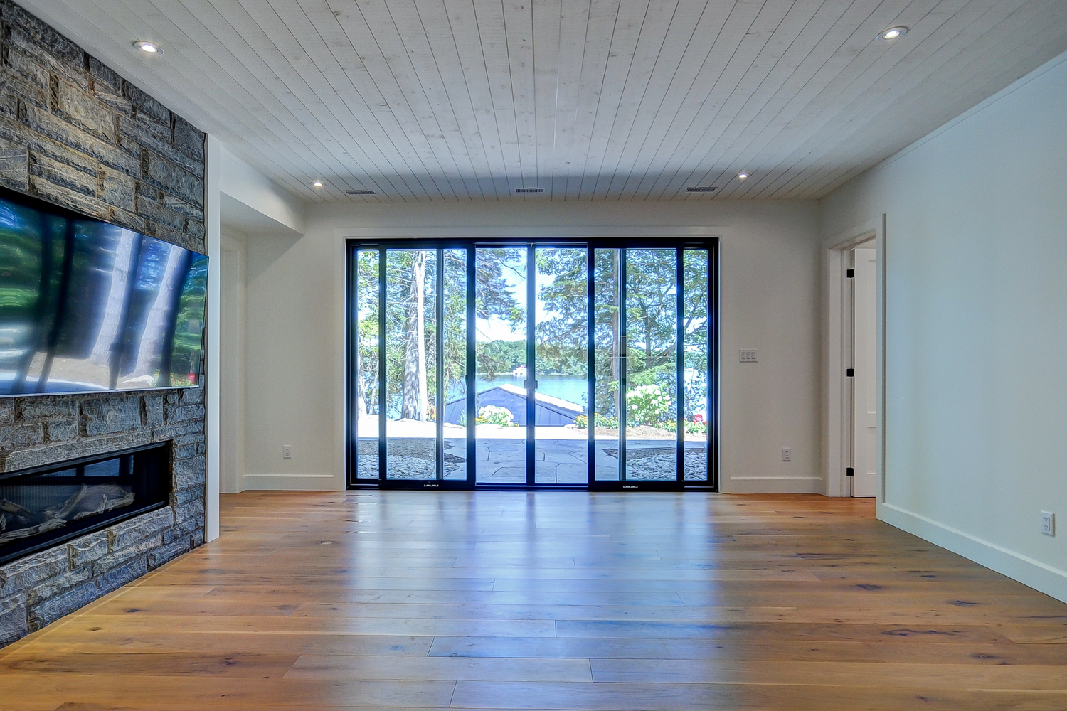 Whiteside — Muskoka Lumber