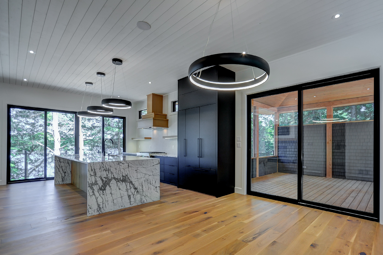 Whiteside — Muskoka Lumber
