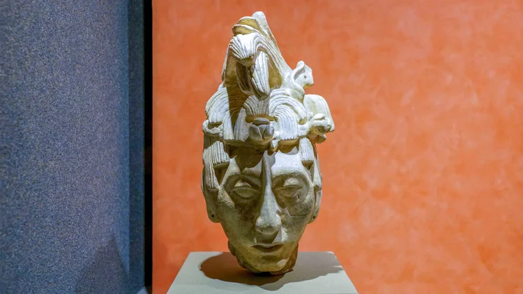Discovering an ancient Maya king’s tomb at Palenque — artsq.org