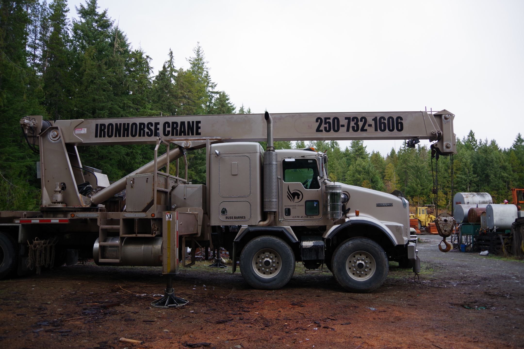 Mobile Crane Service and Transport Vancouver Island - Ironhorse Crane Ltd.