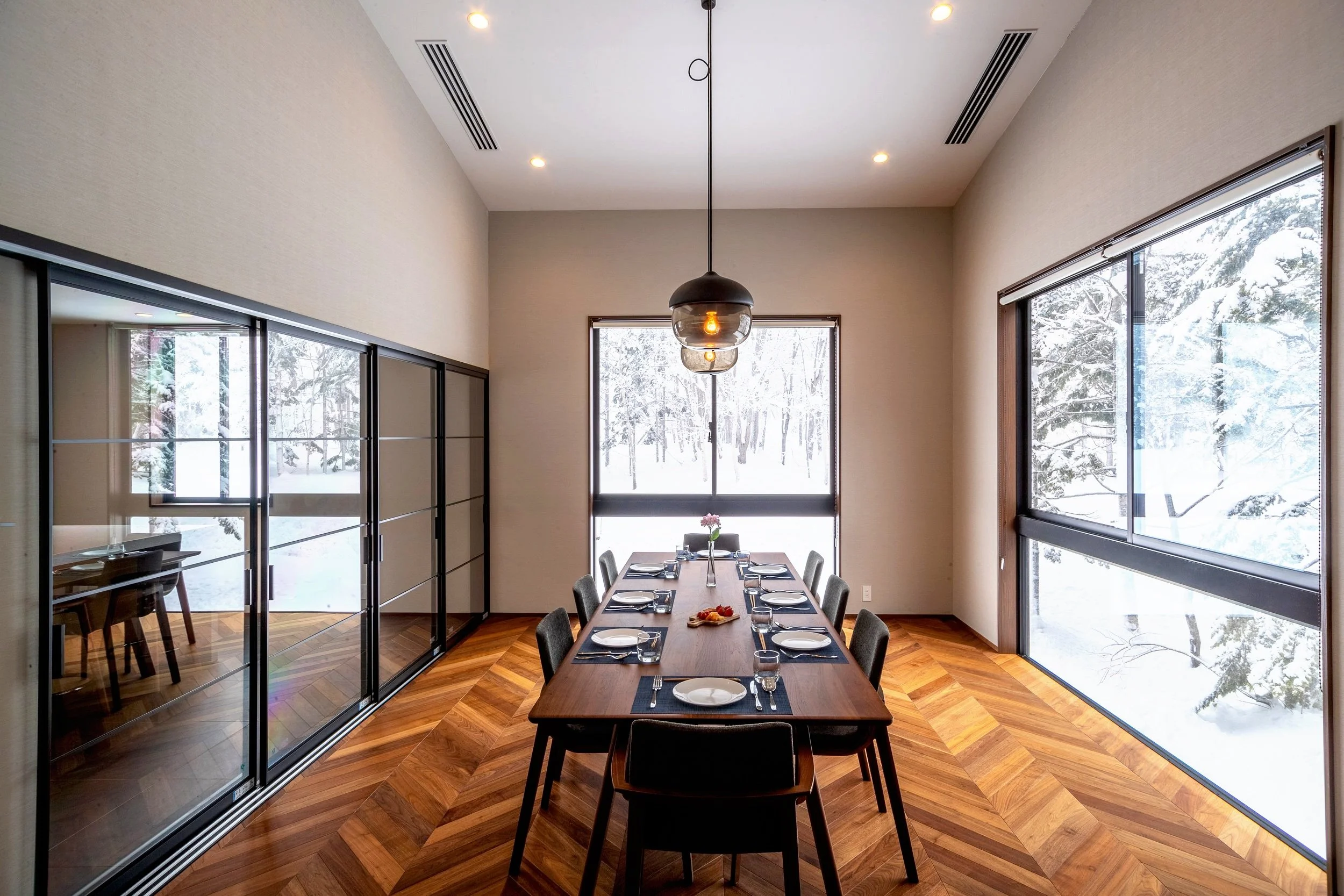 The Property — Yuki Sugi at Intuition