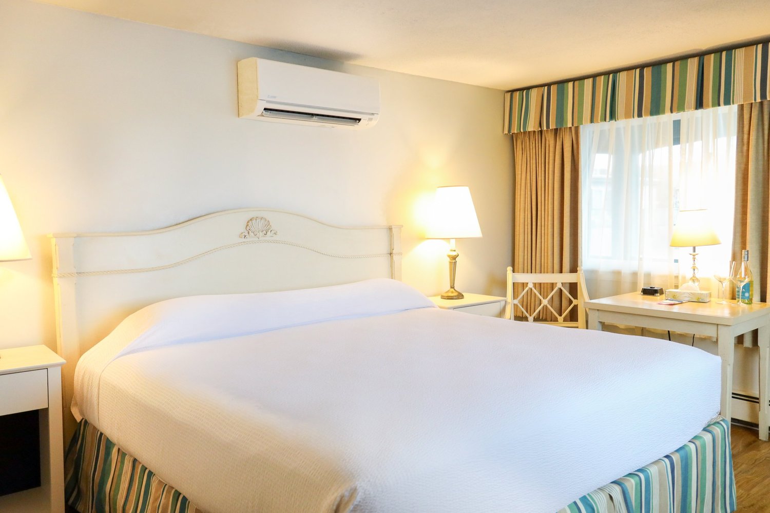 Book a Room on Cape Cod — The Cove Motel