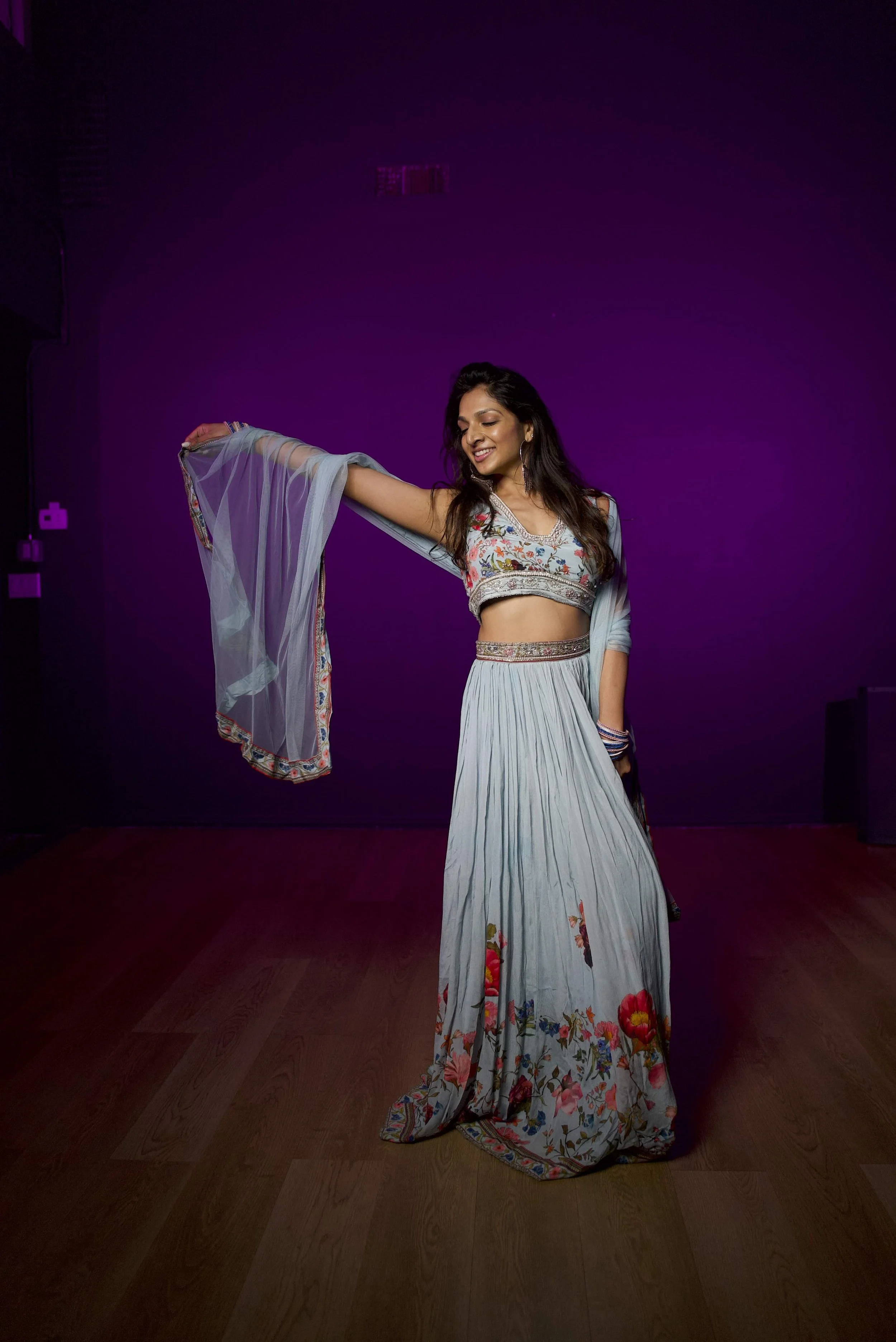 Eshani Patel - Bollywood Fusion Dancer and Shuffler based in Los Angeles, California