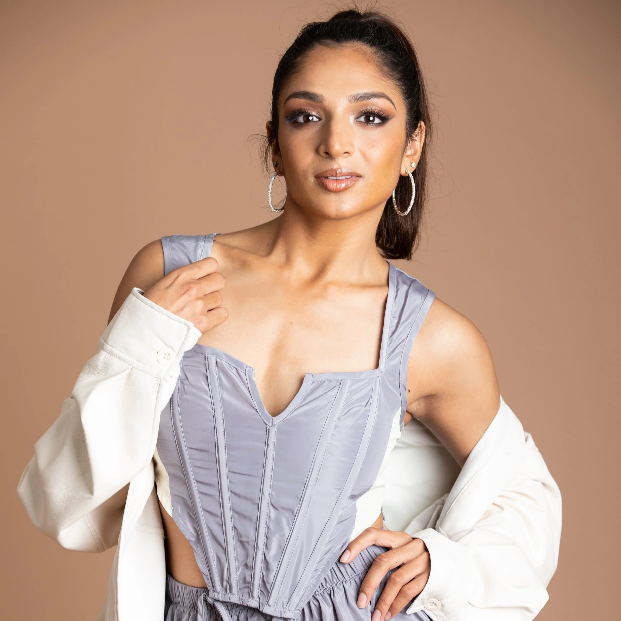 Eshani Patel - Bollywood Fusion Dancer and Shuffler based in Los Angeles, California