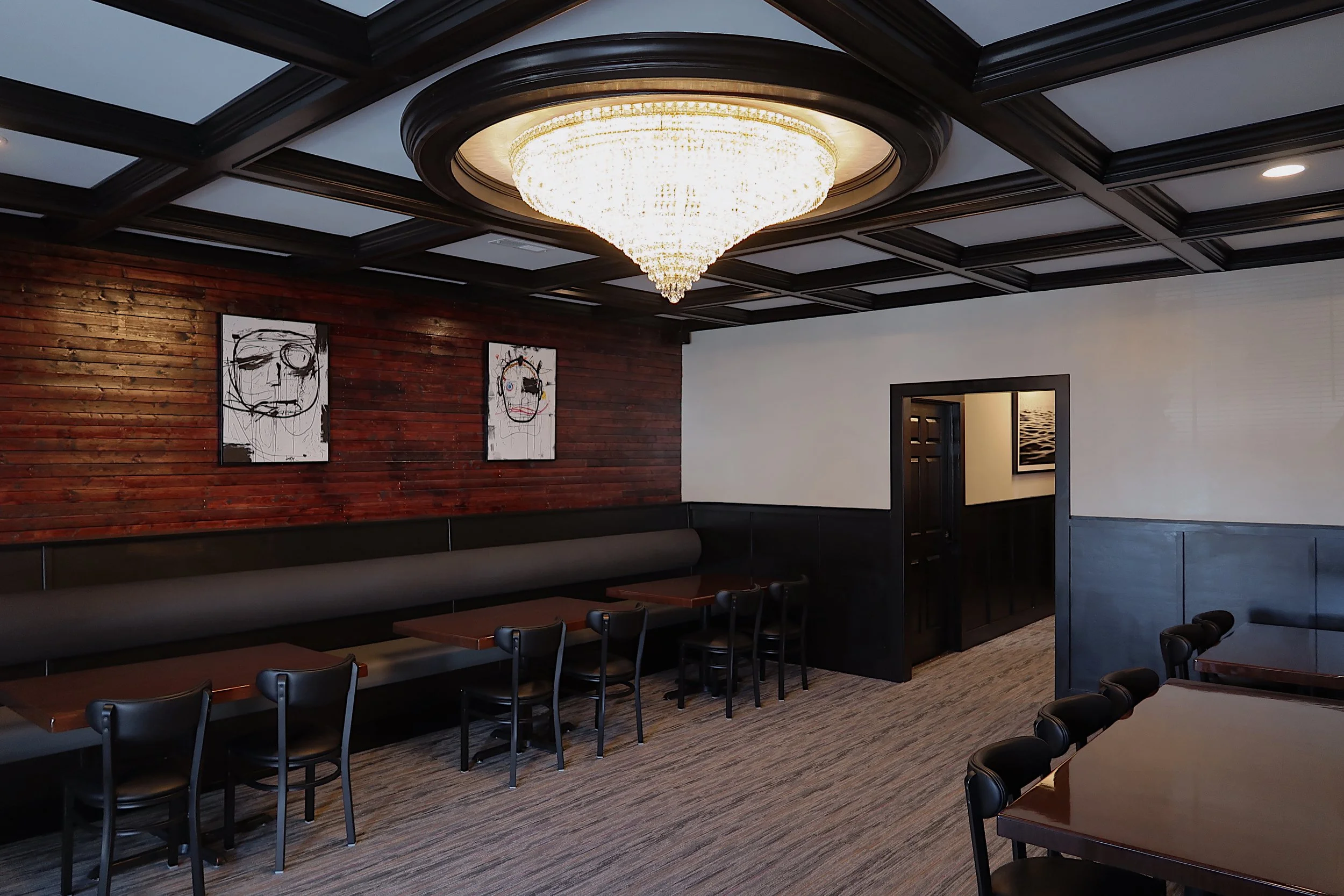 Circa 81 Tapas & Cocktaileria Store
