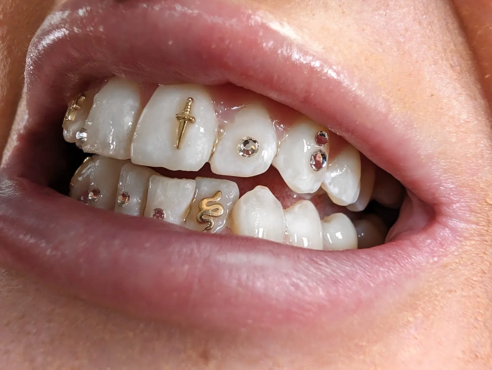 TOOTH GEMS - VIKKI — Moonchild Modifications