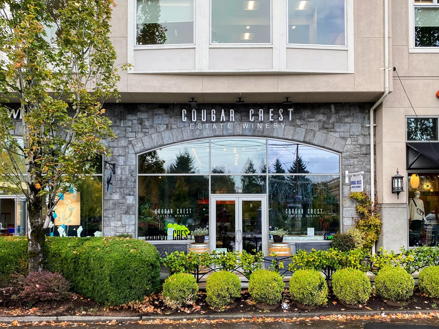 Cougar Crest Estate Winery — Meyer Sign Co.