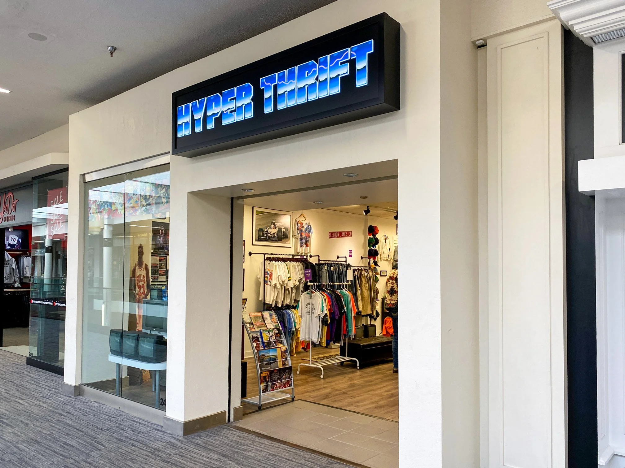 Hyper Thrift — Meyer Sign Co.