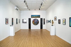 a mano | Collaborative Artist Studio & Gallery