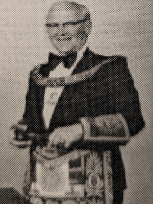 Lewis Gwinn — Lodge Library