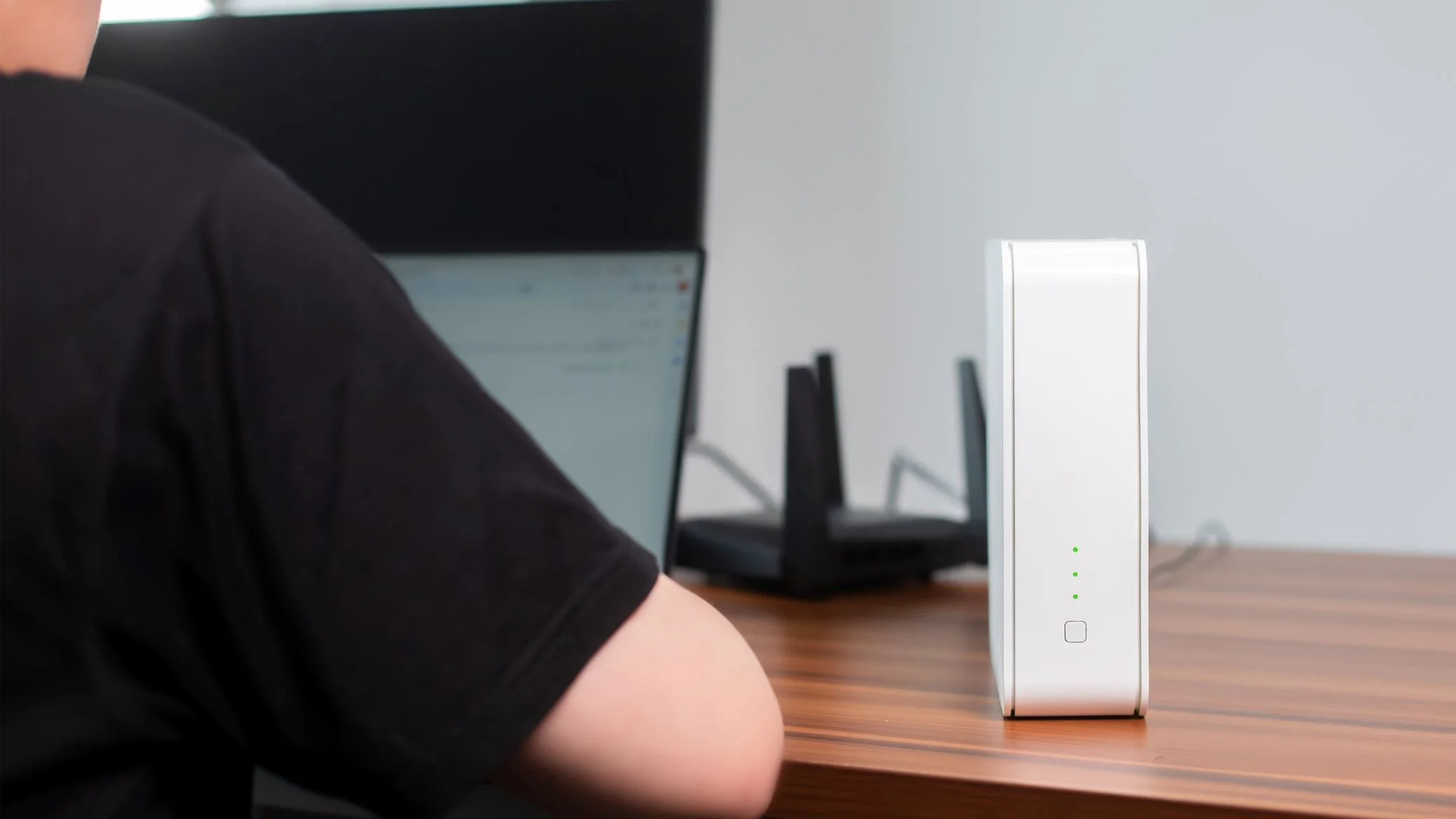 Foggie Max, The World's First DePIN Server!